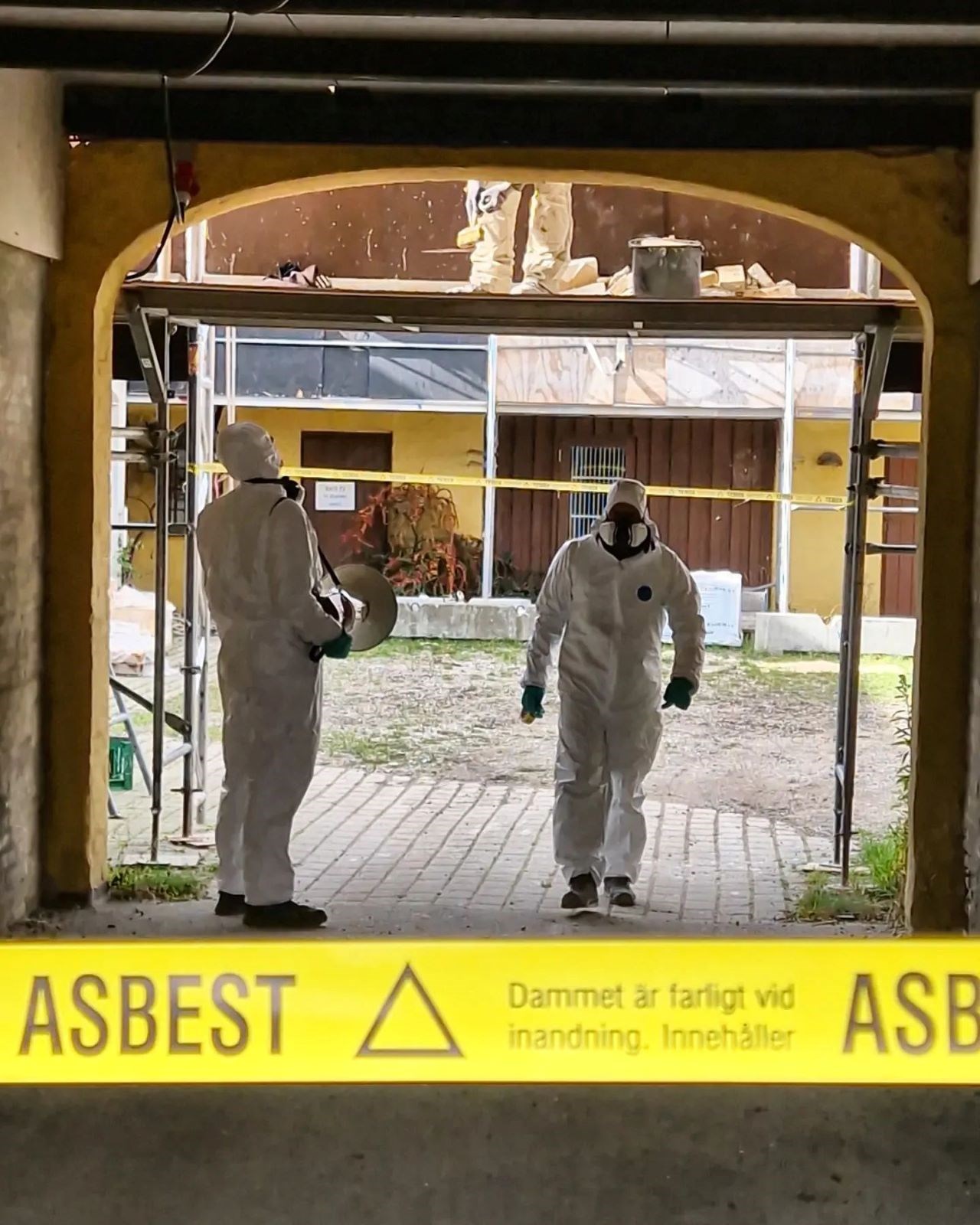 Nyhed fra BJMF| Skriv under på lovkrav om uvildige asbestprøver - 3F