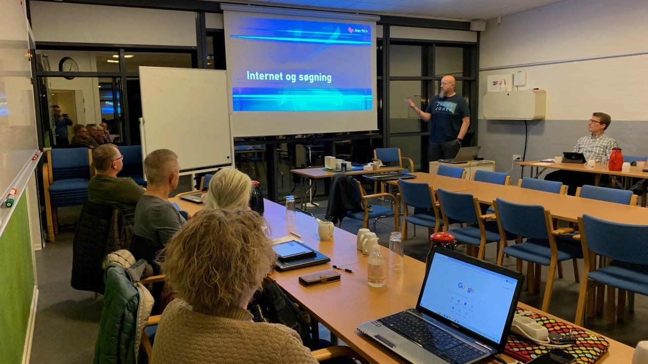 FVU Digital. Undervisning i samarbejde mellem 3F Kolding og AMU SYD. - 3F